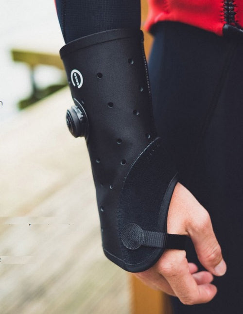 Exos Short Arm Fracture Cast Brace Splint with Open Thumb - DonJoy
